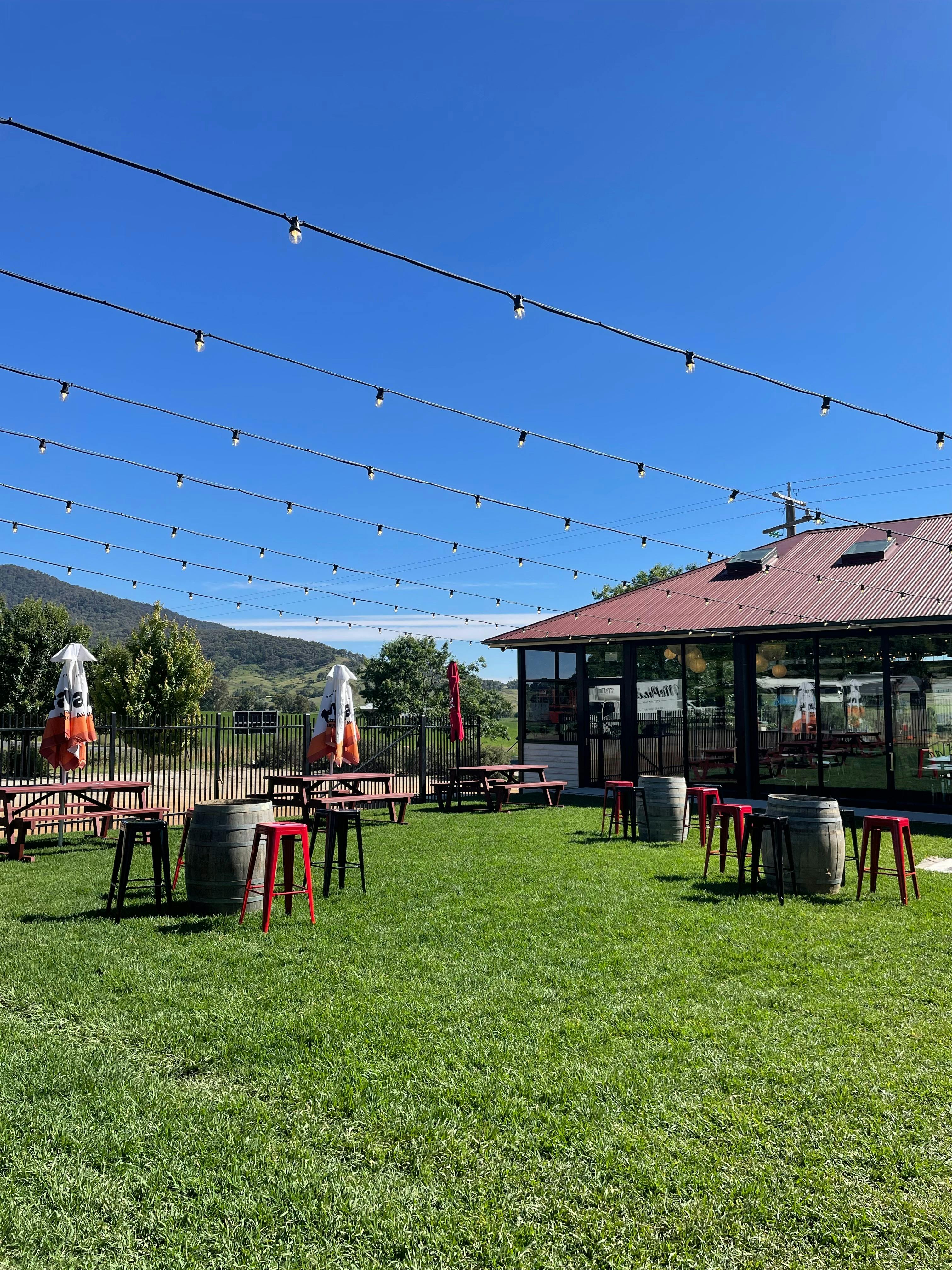 The Dederang Hotel - Victoria's High Country
